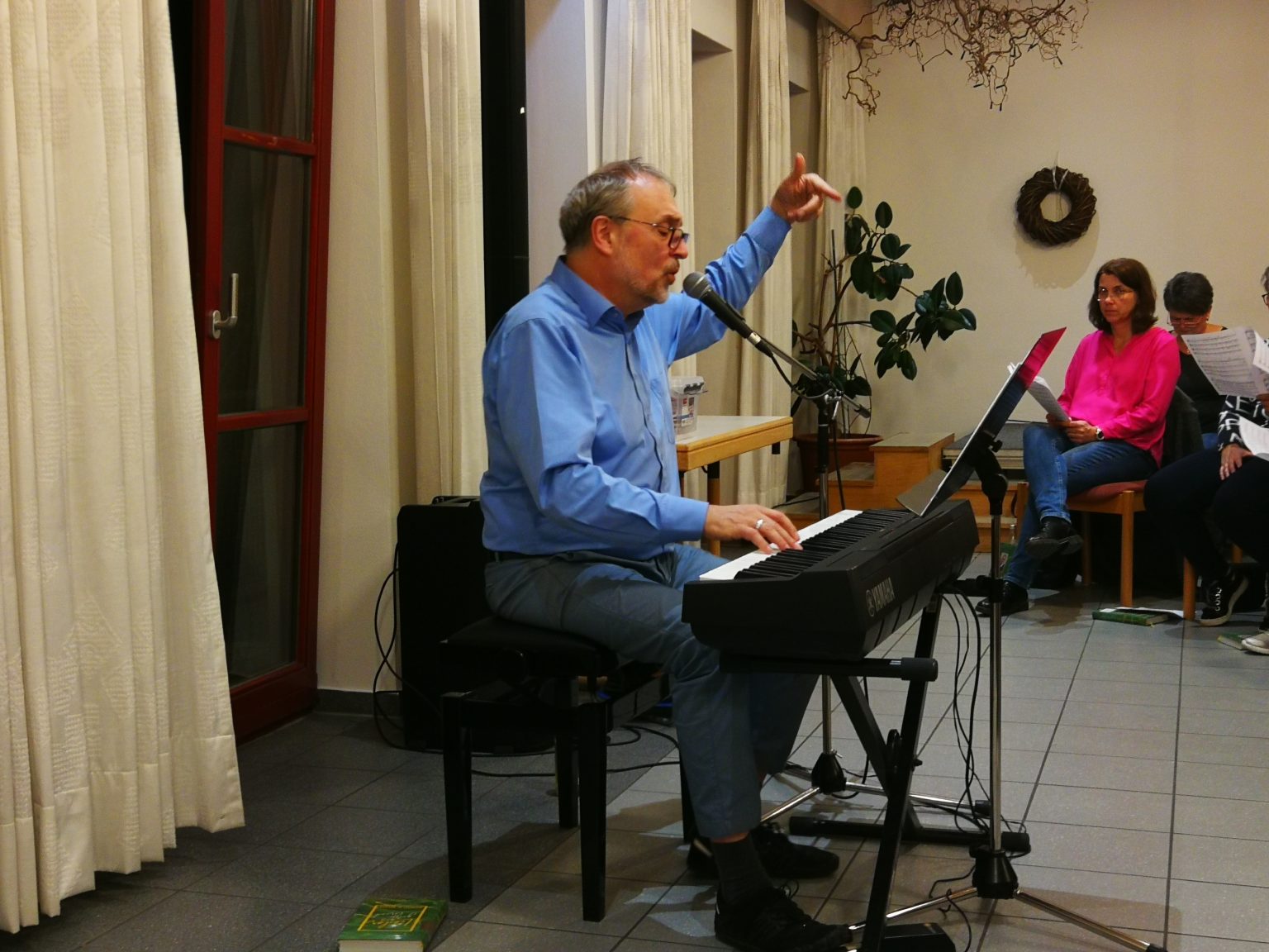 Pater Norbert Becker begeistert in Aindling – Pfarreiengemeinschaft ...